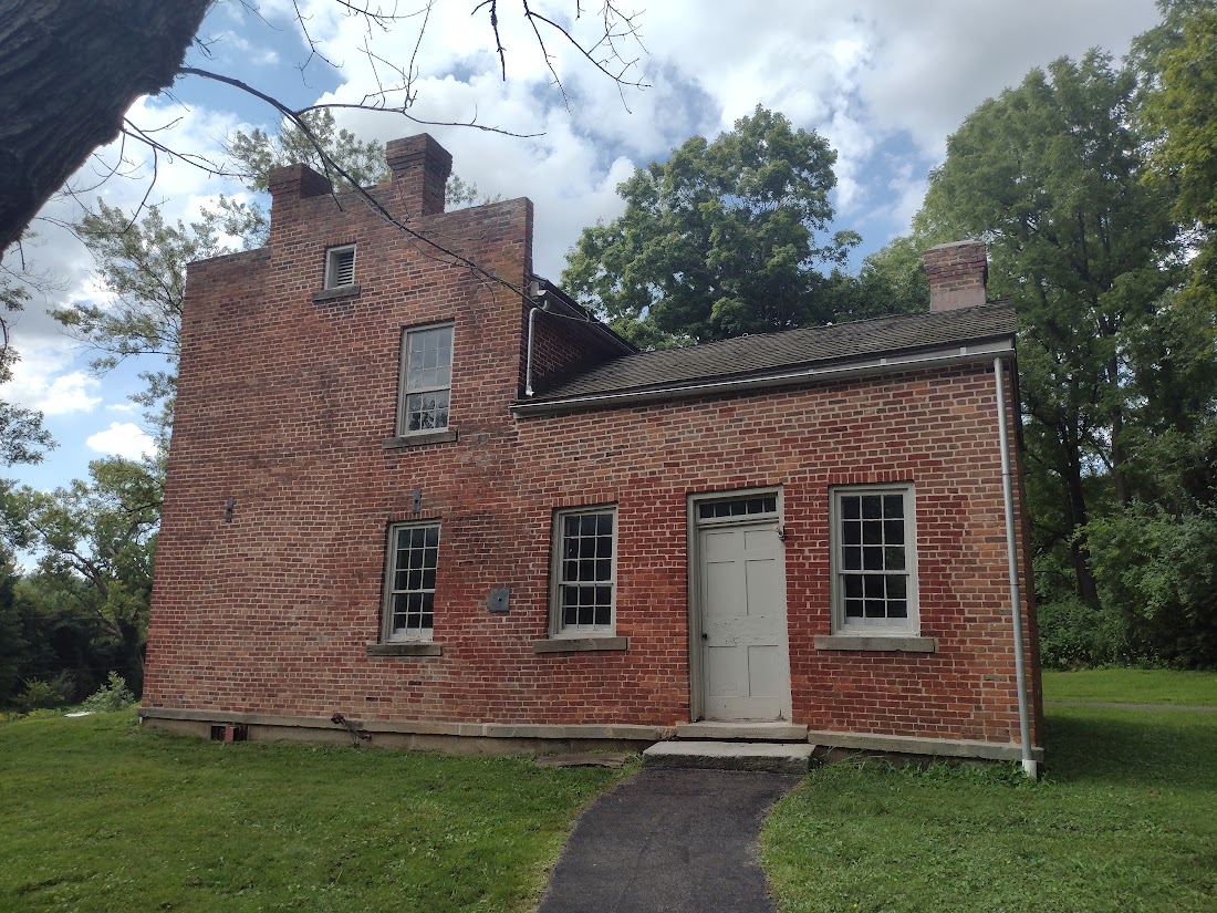 Exploring the Historic Frazee House in Valley View – Found in Ohio