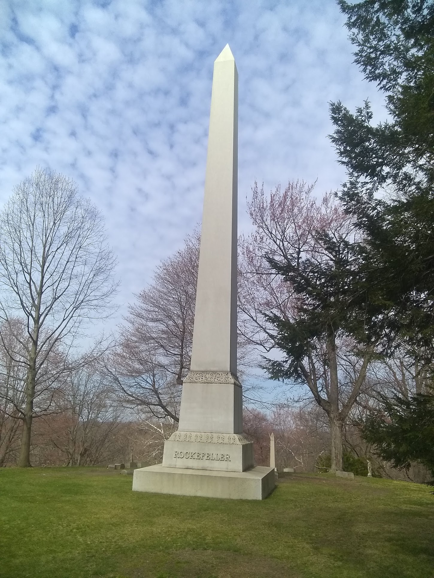 Cemetery or Graveyard? A Quick Guide to Cemetery Lingo – Found in Ohio
